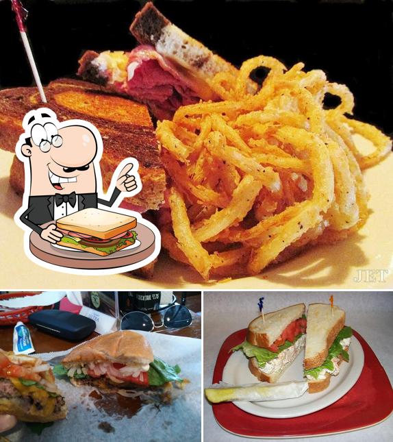 Grumpy Gators Bar & Grill, Homosassa - Restaurant menu, prices and reviews