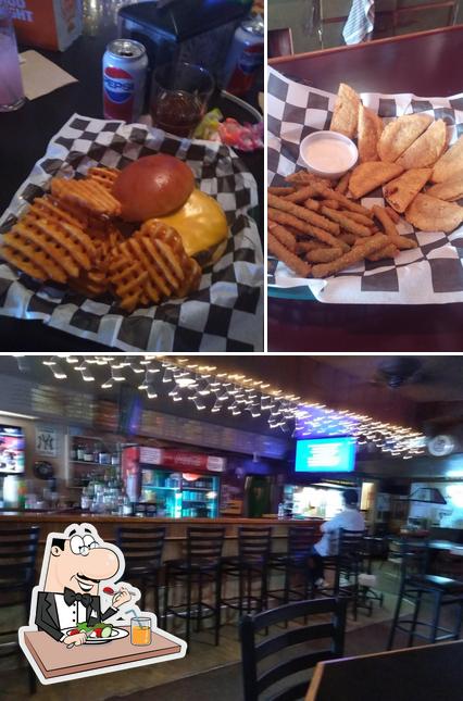 Eight Ball in Medicine Lake - Restaurant reviews