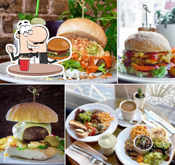 Miranda Café, 28 Broadway Parade in London - Restaurant menu and reviews