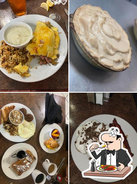 The Farmhouse Cafe' & Mercantile, Bay City - Restaurant menu, prices ...