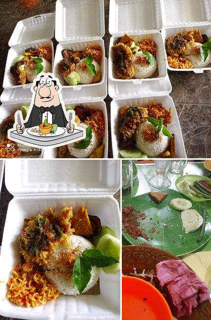 Pecal Lele "Sari Laut Jawa Tengah" restaurant, Gunungtua - Restaurant ...