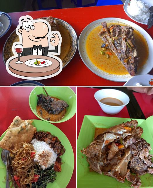 Kepala Manyung Bu Fat Sukun,Semarang restaurant, Semarang - Restaurant ...