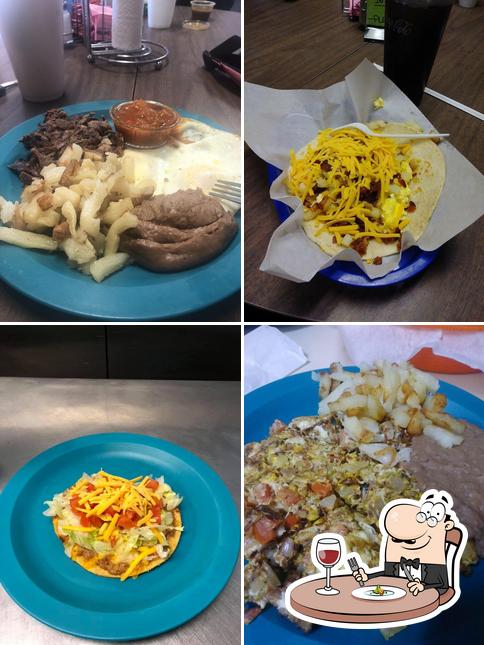 TNT Restaurant/Tacos N Tamales in Victoria - Restaurant menu and reviews