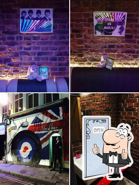 Vinyl Bar, 36 Hanway St in London - Restaurant reviews