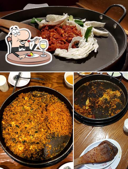 Yoogane chicken galbi yeongdeungpo no.2 branch restaurant, South Korea ...
