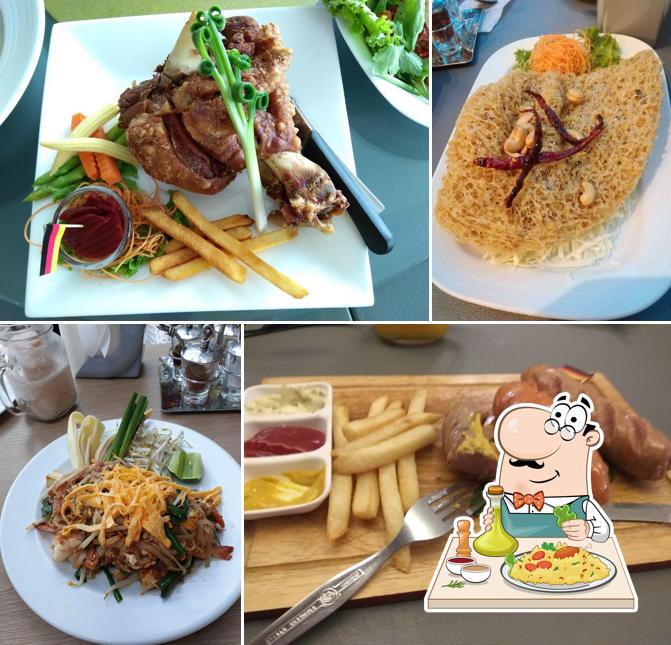 Orange House cafe, Sam Phran, 45/15 หมู่ 1 Phet Kasem Rd - Restaurant ...