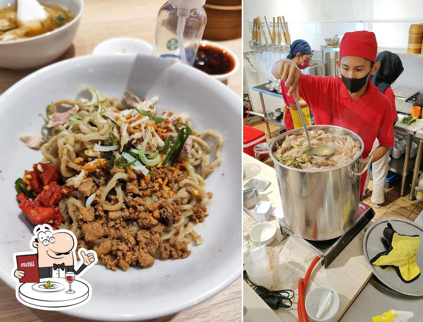 Chun Li Noodle Bar, Surabaya - Restaurant reviews