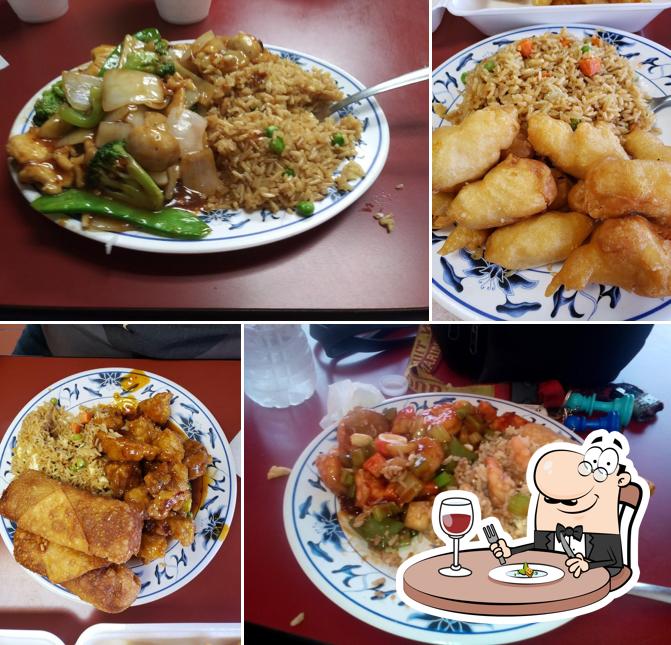 Great Wall Chinese Cuisine, 2510 Avenue H in Rosenberg - Restaurant ...