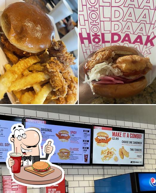 HOLDAAK Fried Chicken in Paramount - Restaurant menu and reviews