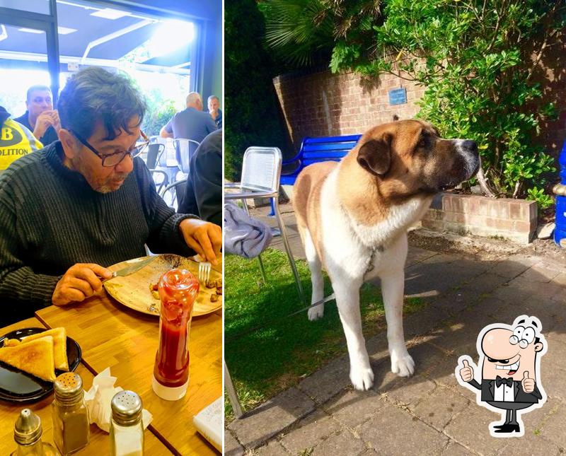 Cuffley Cafe, Cuffley - Restaurant menu, prices and reviews