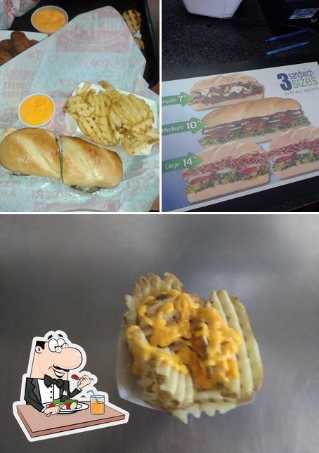 Mr Hero, 717 E Erie Ave in Lorain - Restaurant menu and reviews