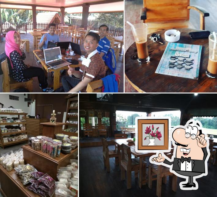 Authentic Cafe, Banyuwangi - Restaurant reviews