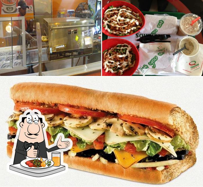 Quiznos Subs, Hyderabad, C8GV+5FX - Restaurant reviews