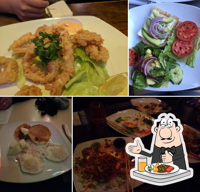 Red Room, Toronto, Queen's Park - Restaurant menu, prices and reviews