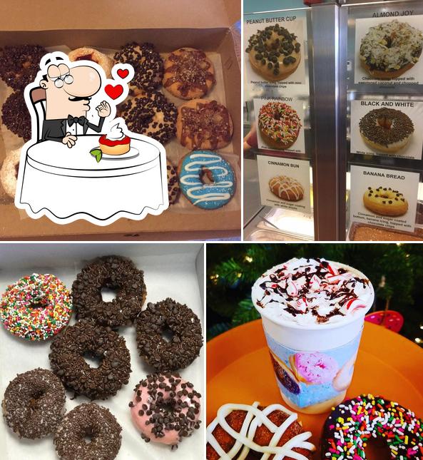 Desert Donuts, 3134 W Carefree Hwy in Phoenix - Restaurant menu and reviews