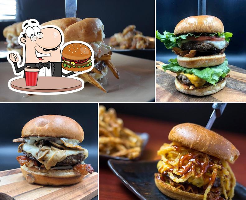 Coaches Burger Bar in Canton - Restaurant menu and reviews