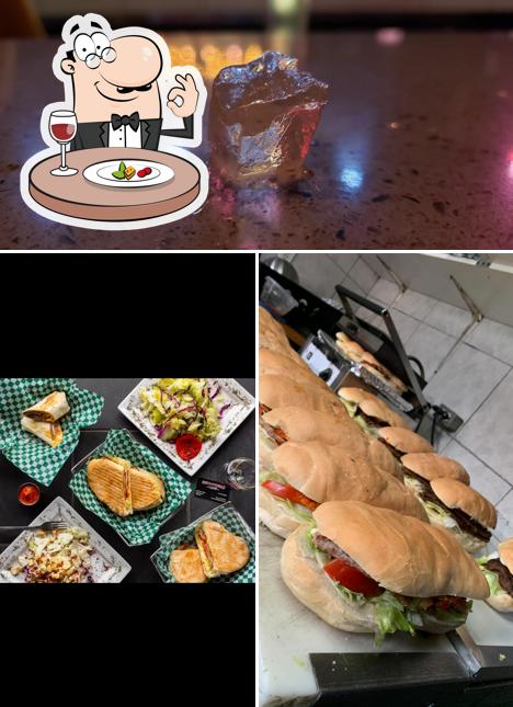 Shooters cafe, 6414 Bd Monk in Montreal - Restaurant reviews