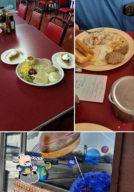 Rocket Cafe, 305 S Robinson Dr in Robinson - Restaurant menu and reviews