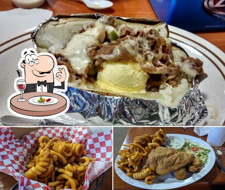 Van's Burgers & Soda Bar in Mathis - Restaurant menu and reviews
