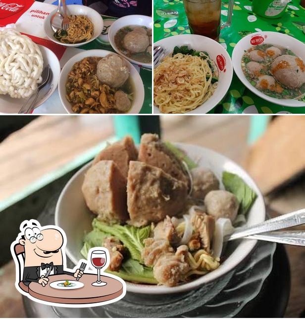 Mie Ayam Baso ' SMA " M. Japra Solo restaurant, Bandung - Restaurant ...
