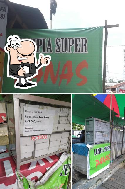 Lumpia Super Panas restaurant, Samarinda, Jl. M. Yamin - Restaurant reviews