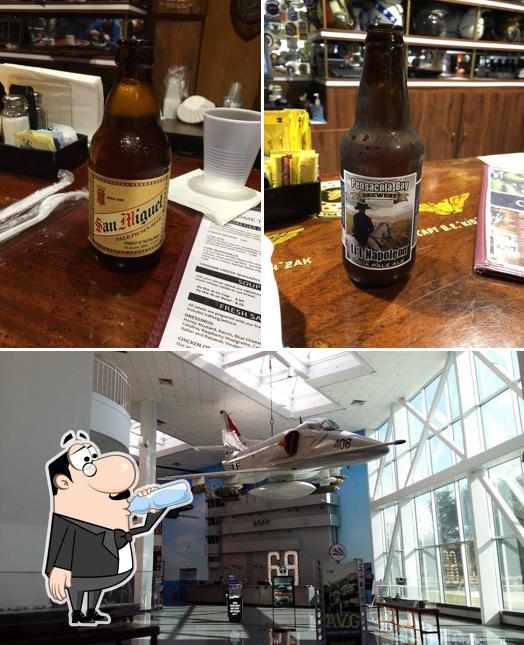 Cubi Bar Café, Pensacola - Restaurant menu, prices and reviews