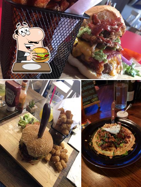 Zeus Kitchen, 27 24 21st St in New York City - Restaurant menu and reviews