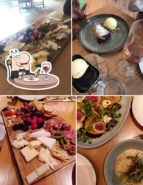 Tre Rivali, Milwaukee - Restaurant menu, prices and reviews