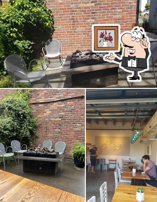 Red Arrow Coffee & Cafe in Seattle - Restaurant reviews