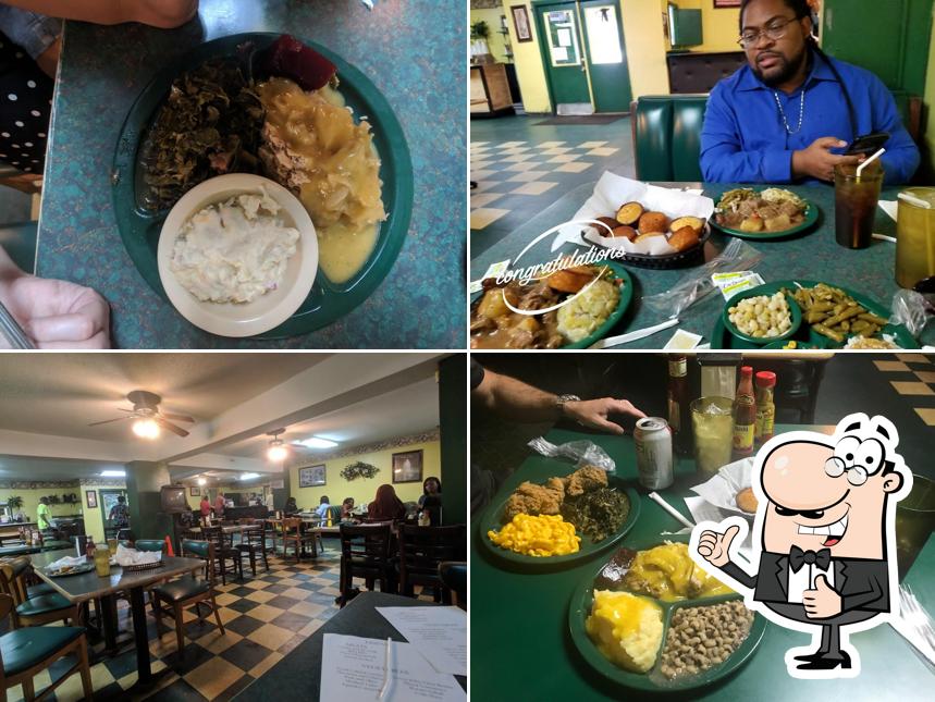 Davis Cafe, Montgomery - Restaurant menu, prices and reviews