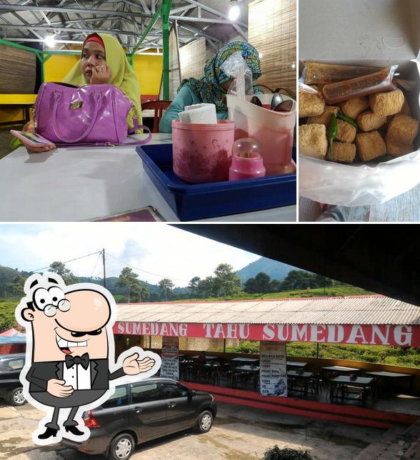 Tahu Sumedang Renyah Puncak Pass cafe, Ciloto