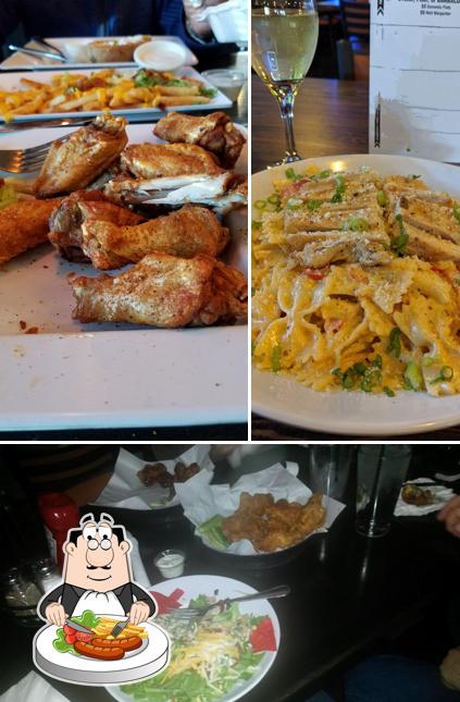 Bottoms Up Sports Bar & Grill in Naperville - Restaurant menu and reviews