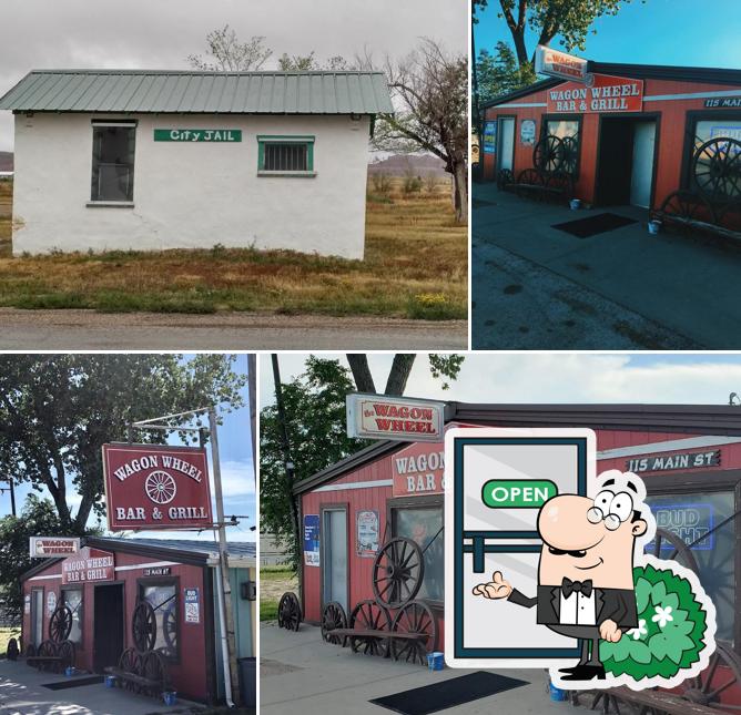 Wagon Wheel Bar, Interior - Restaurant menu, prices and reviews