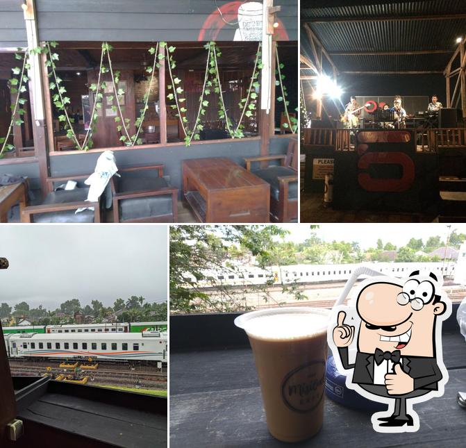 Lima Sebelas Coffee and Eatery cafe, Malang