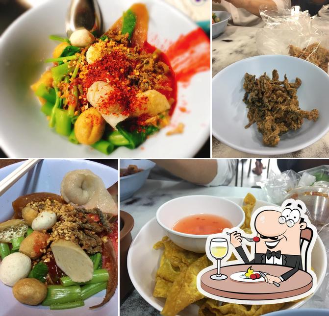 Long Leng Fish Balls Shop restaurant, Bangkok, Rama IV Rd - Restaurant ...