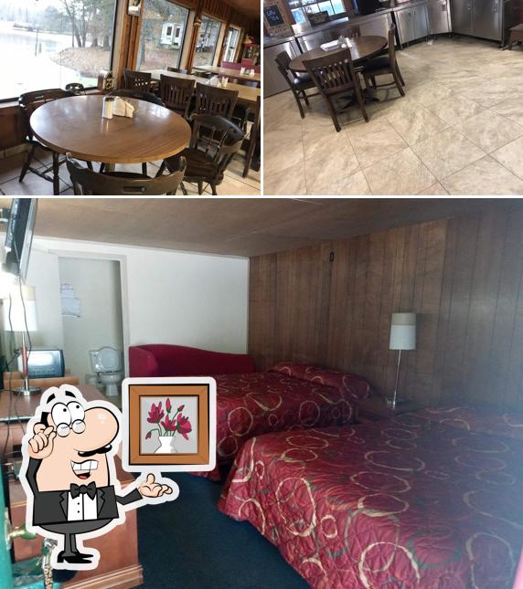 Huxley Bay Marina, Huxley - Restaurant menu, prices and reviews