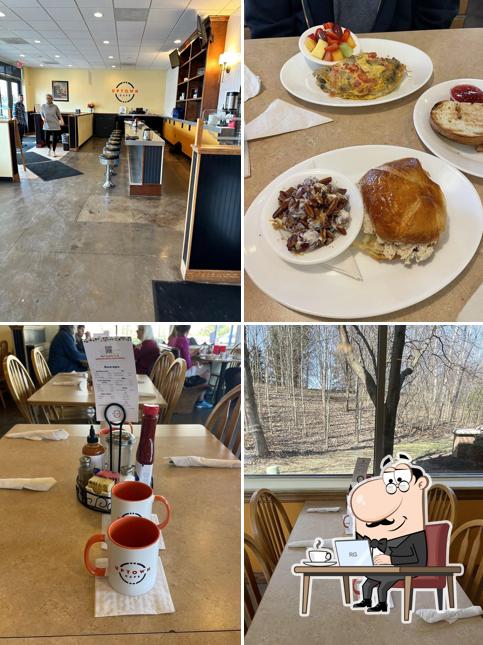 Uptown Cafe, Carmel - Restaurant menu, prices and reviews