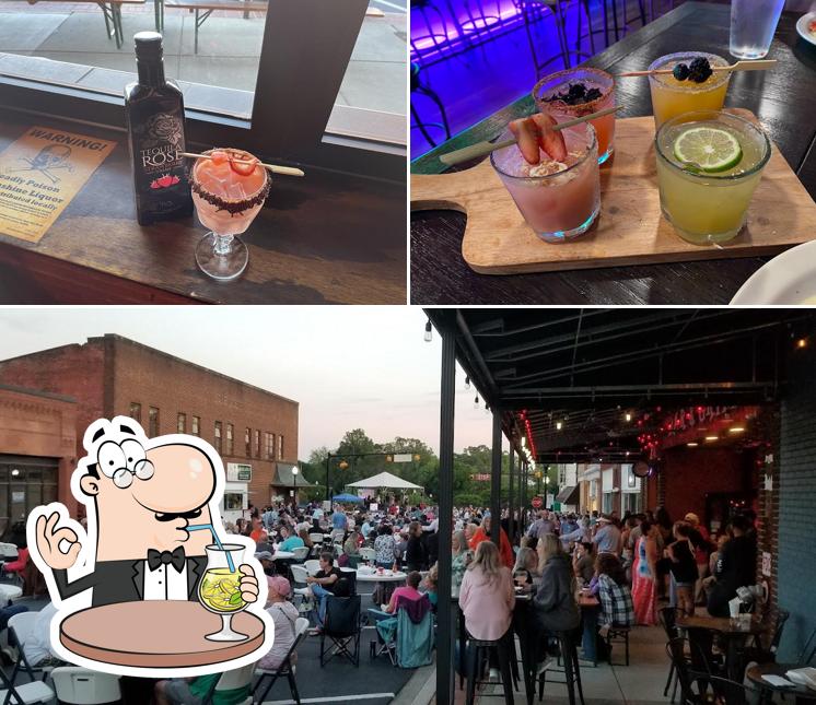 Top 5 pubs & bars in Seneca, december 2025 - Restaurant Guru
