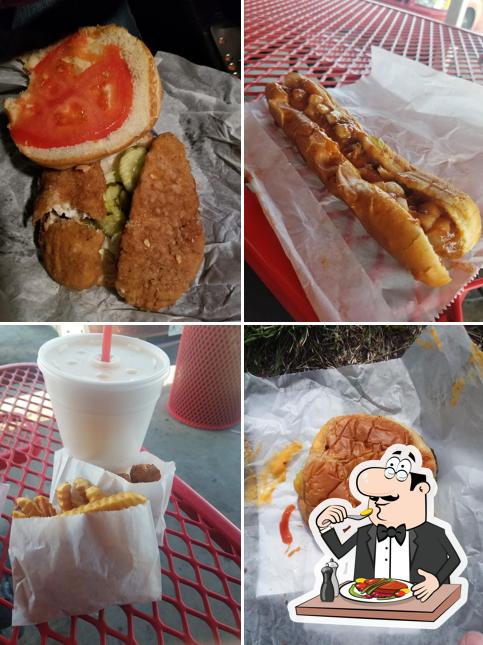 Cree-Mee Drive-In in Eldon - Restaurant menu and reviews