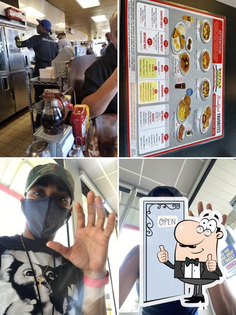 Waffle House, 2800 W Mercury Blvd in Hampton - Restaurant menu and reviews