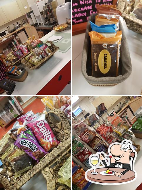 EXPRESS SNACKS COFFEE STOP BAR BOURNEMOUTH COACH STATION STAND C ...