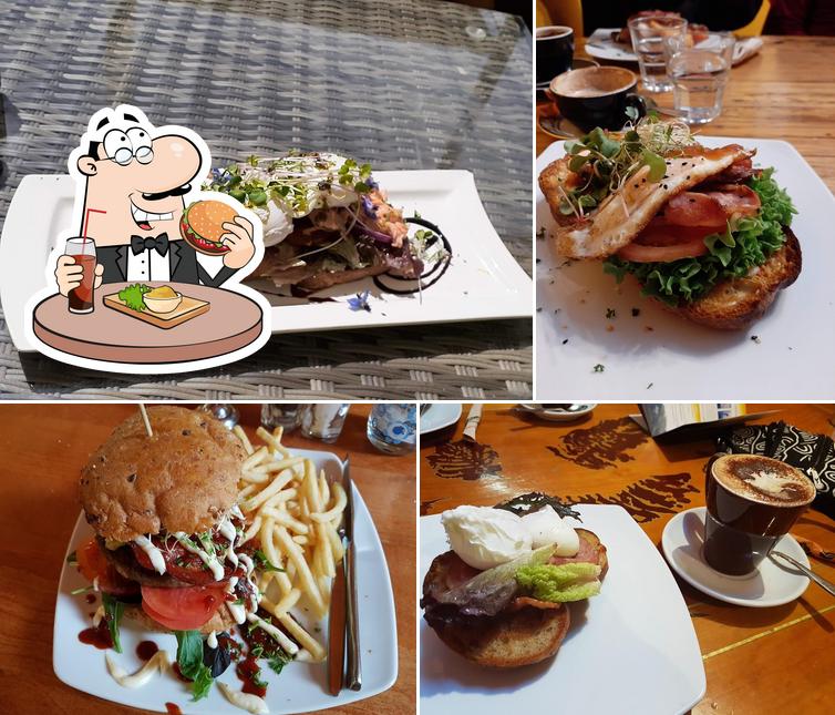 Top 5 restaurants with burgers in Takaka, september 2025 - Restaurant Guru