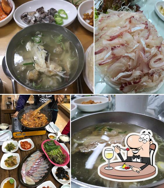 Busan Specialty Raw Fish Restaurant, Busan, 55-1 Jagalchihaean-ro ...