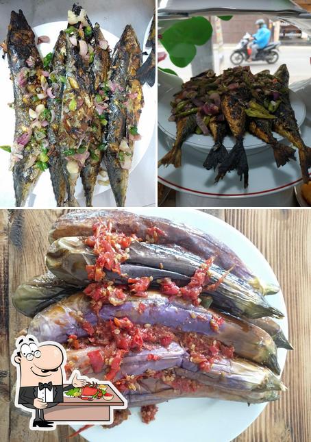 Rumah Makan Padang Rembulan restaurant, Bandung - Restaurant reviews