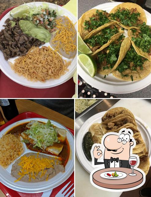 Gilberto's Taco Shop in Arlington - Restaurant menu and reviews