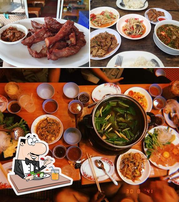 อีสานปูเสื่อ restaurant, Huai Kapi