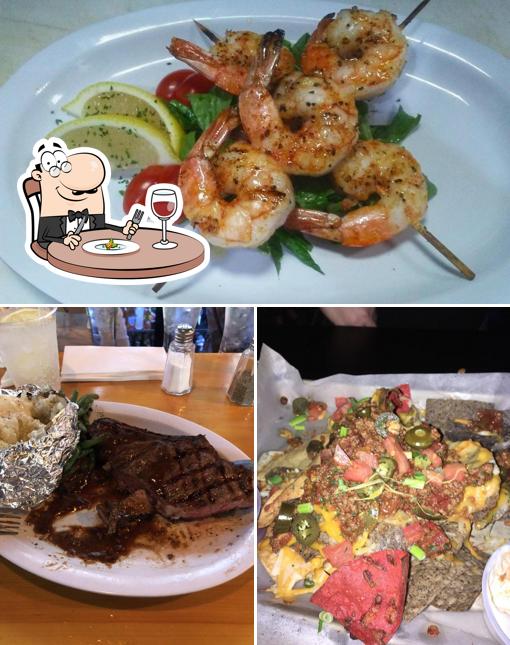 Scoreboard Bar & Grill in Waterbury - Restaurant reviews