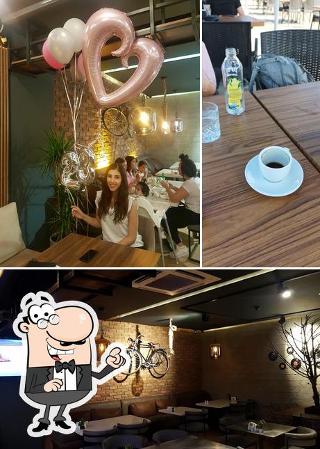 No 8 Lounge Kitchen & Bar - Restaurant menu, prices and reviews