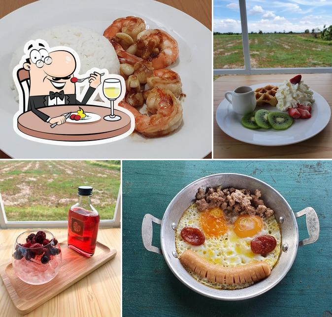 Monstera Cafe : มอนสเตอร่า คาเฟ่, Nong Saeng - Restaurant reviews