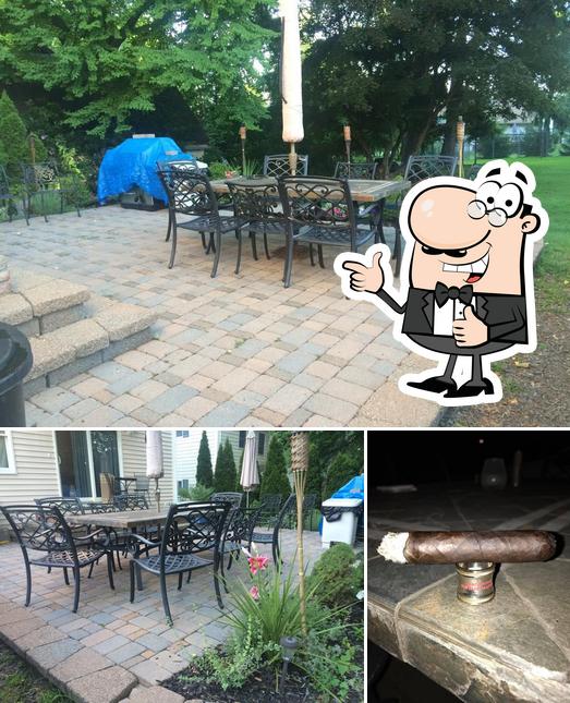 PeteyD's Patio and Backyard Retreat in Cedar Grove